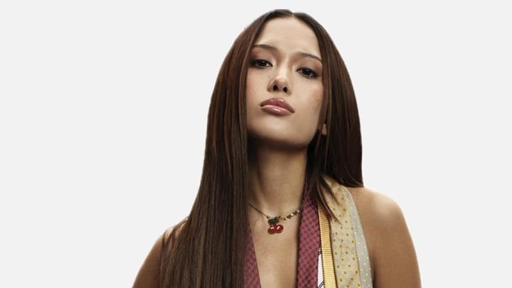 «Могу кусаться»: Dequine восхитила снимками в белье